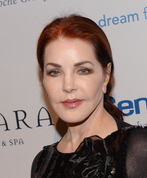 Priscilla Presley Nakedsalary